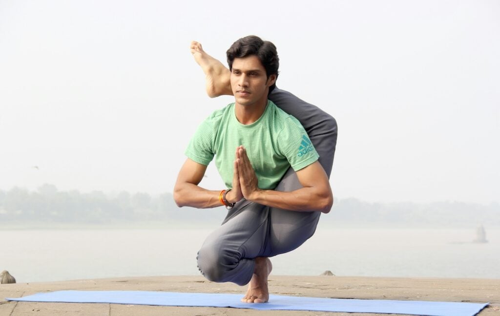 How to Shoot Yoga Photography (10 Best Tips for Yoga Photos)